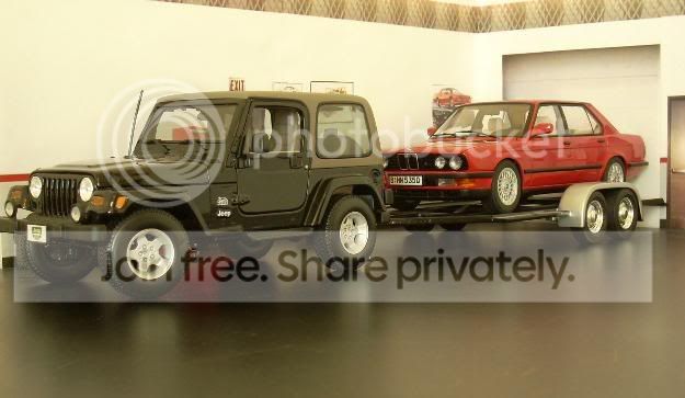 1:18 AutoArt BMW M5 Zinnober-Red (E28) | DiecastXchange Forum