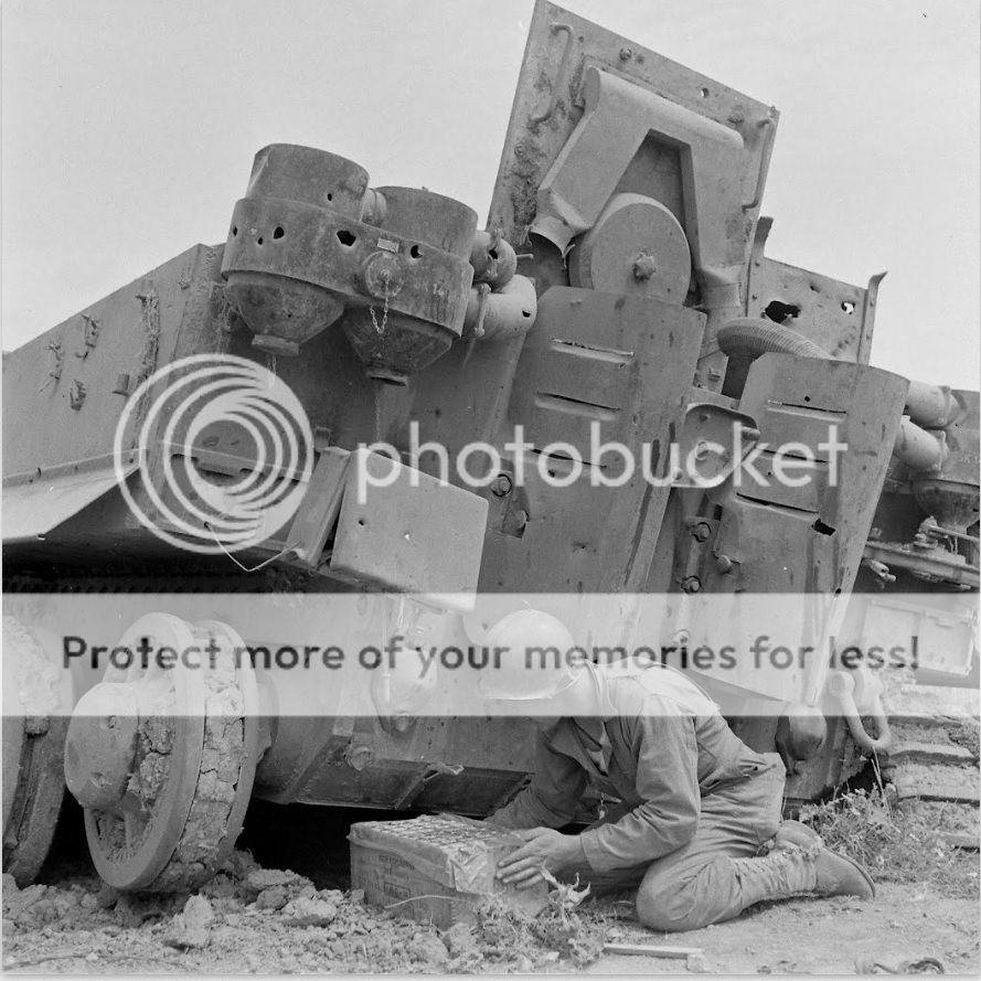 colour turret numbers DAK tigers 141 and 142 - International Scale Modeller