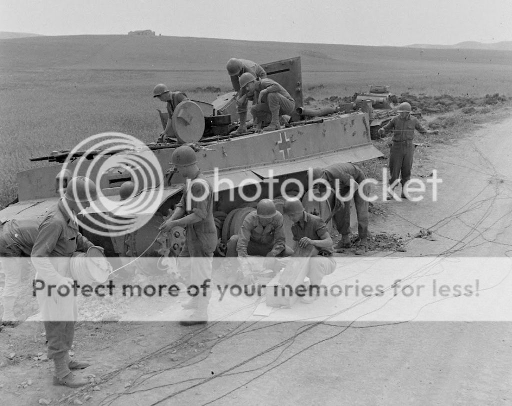 colour turret numbers DAK tigers 141 and 142 - International Scale Modeller