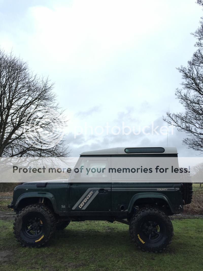 Black or White Defender roof? | LandyZone - Land Rover Forum